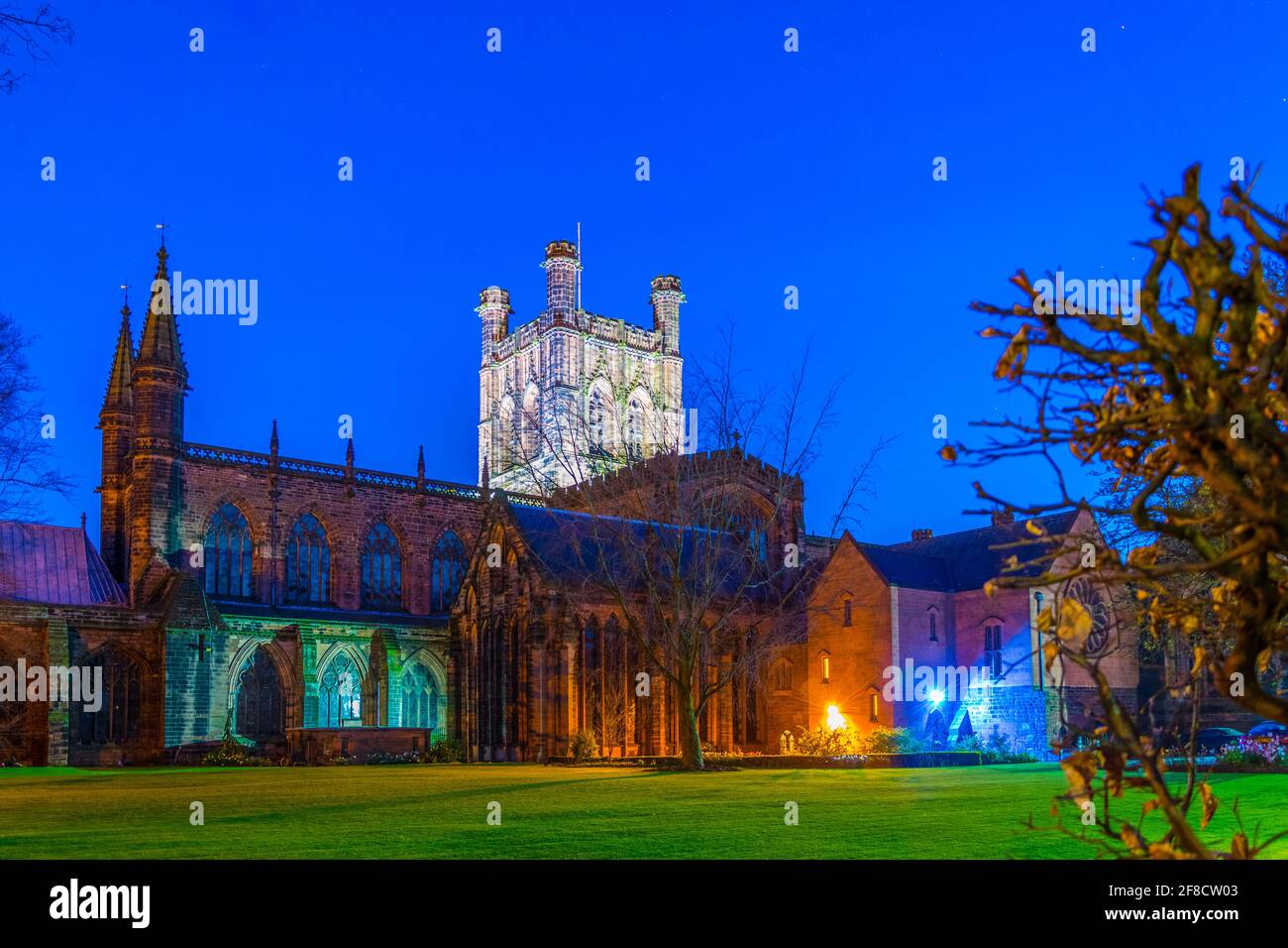 Exterior view historic chester hi-res stock photography and images - Alamy