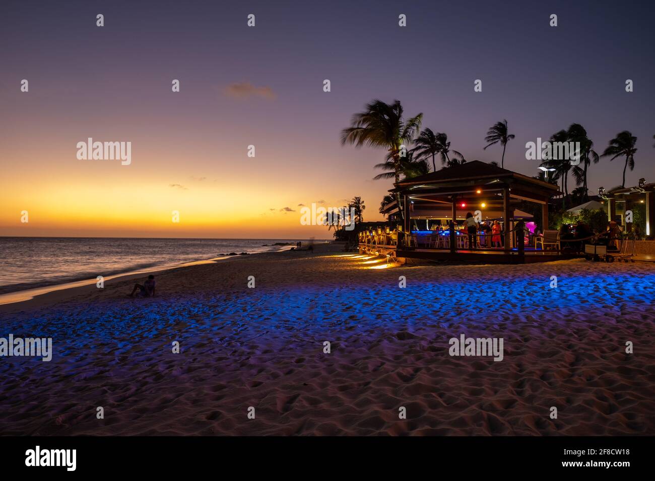 Sunset Aruba at Divi beach, colorful sunset at the beach in Aruba Stock ...