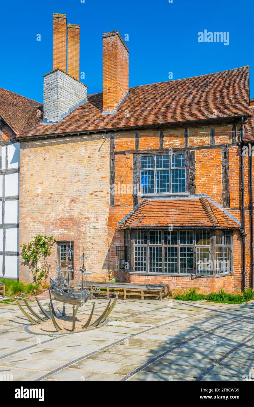 Shakespeare new place in stratford hi-res stock photography and images ...