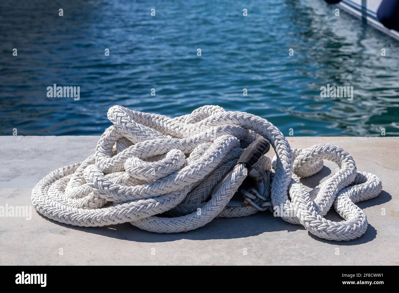Mooring rope hi-res stock photography and images - Alamy