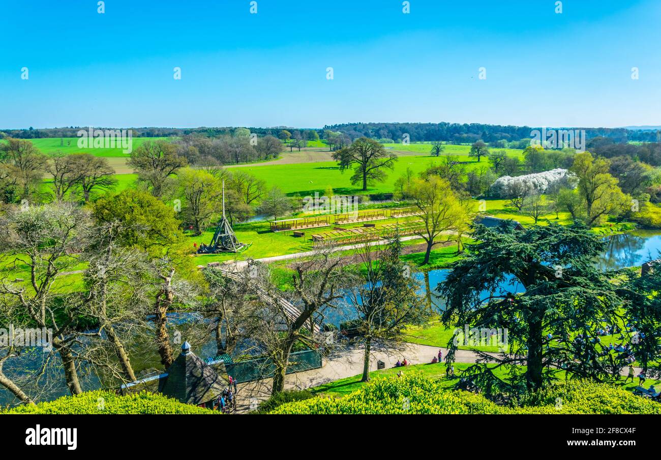 Warwick castle trebuchet hi-res stock photography and images - Alamy