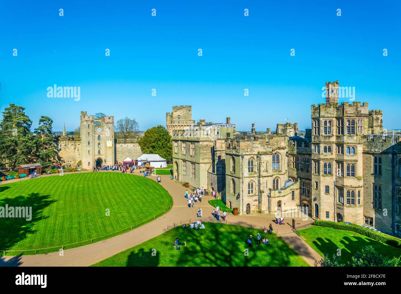 Courtyard of the Warwick castle, England Stock Photo - Alamy