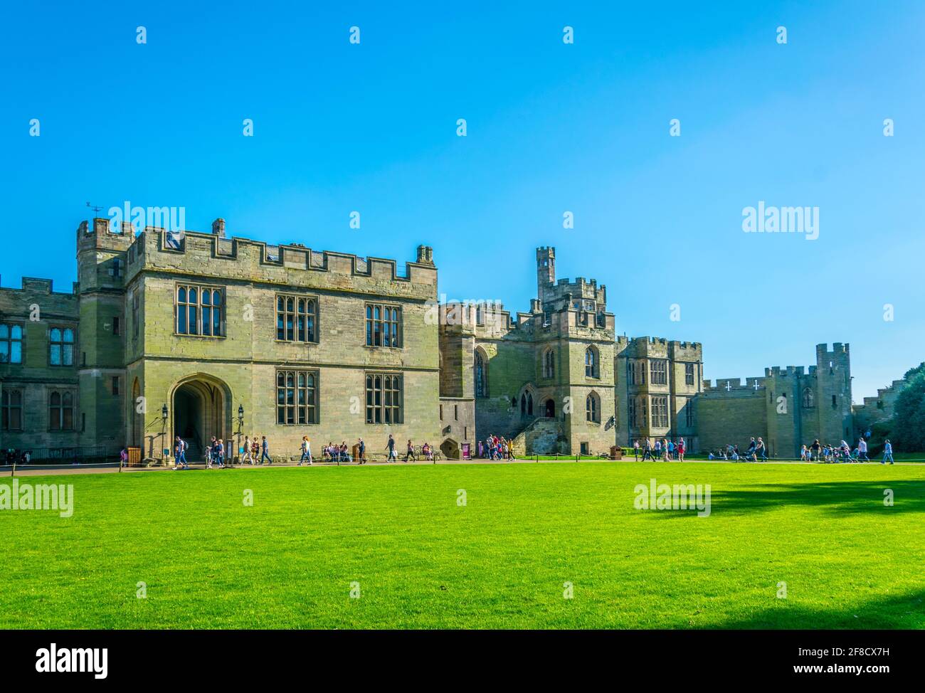 Courtyard of the Warwick castle, England Stock Photo - Alamy