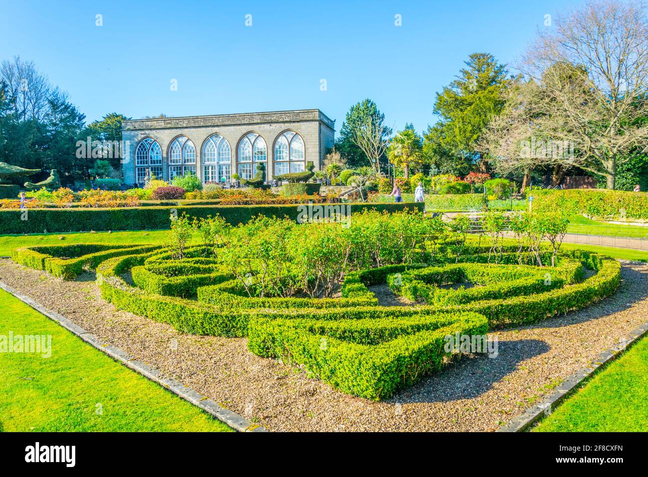 View of a garden inside of the Warwick castle grounds, England Stock ...