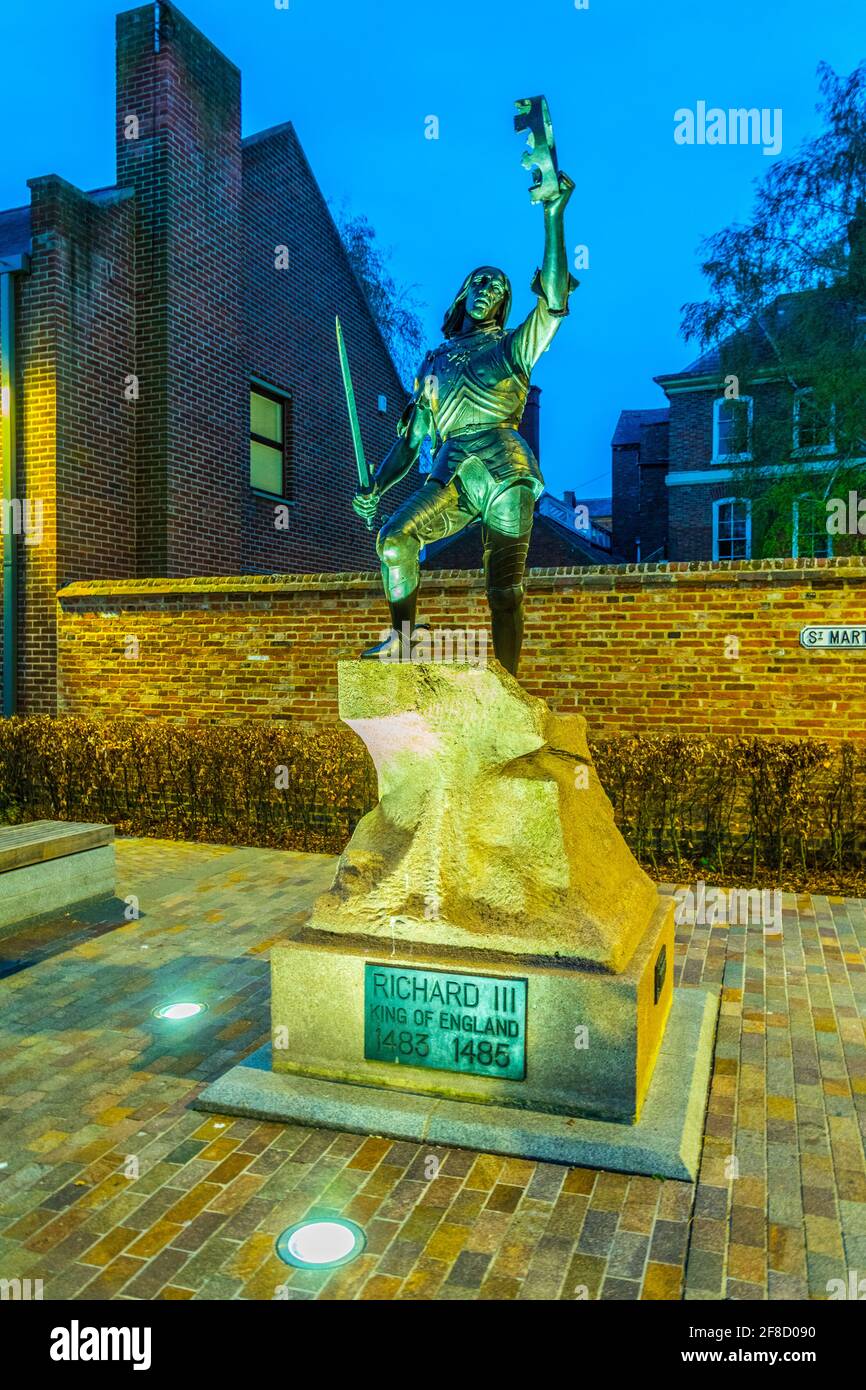 Statue of Richard III in front of the cathedral in Leicester, England ...