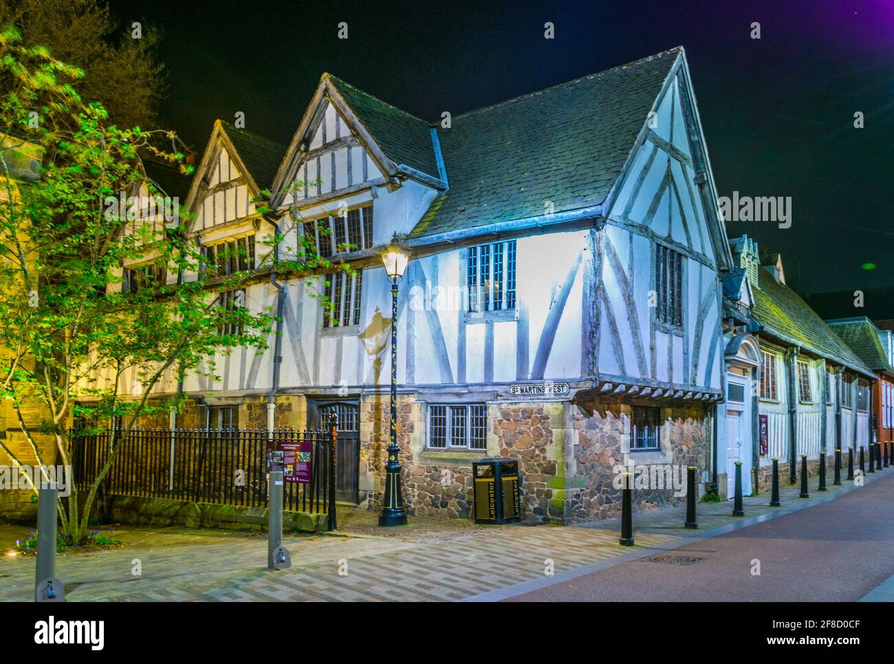 Leicester city centre by night hi-res stock photography and images - Alamy