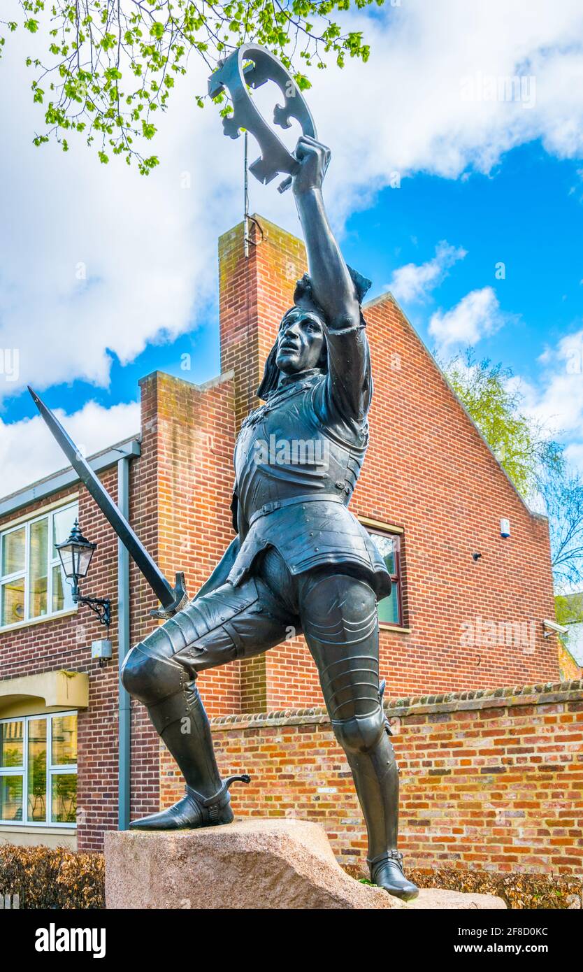 Statue leicester cathedral hi-res stock photography and images - Alamy