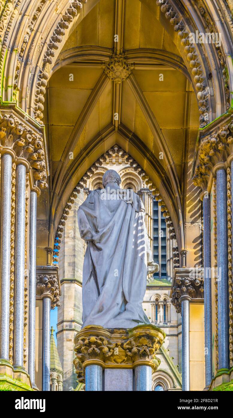 Albert memorial on Albert square in front of the town hall in ...
