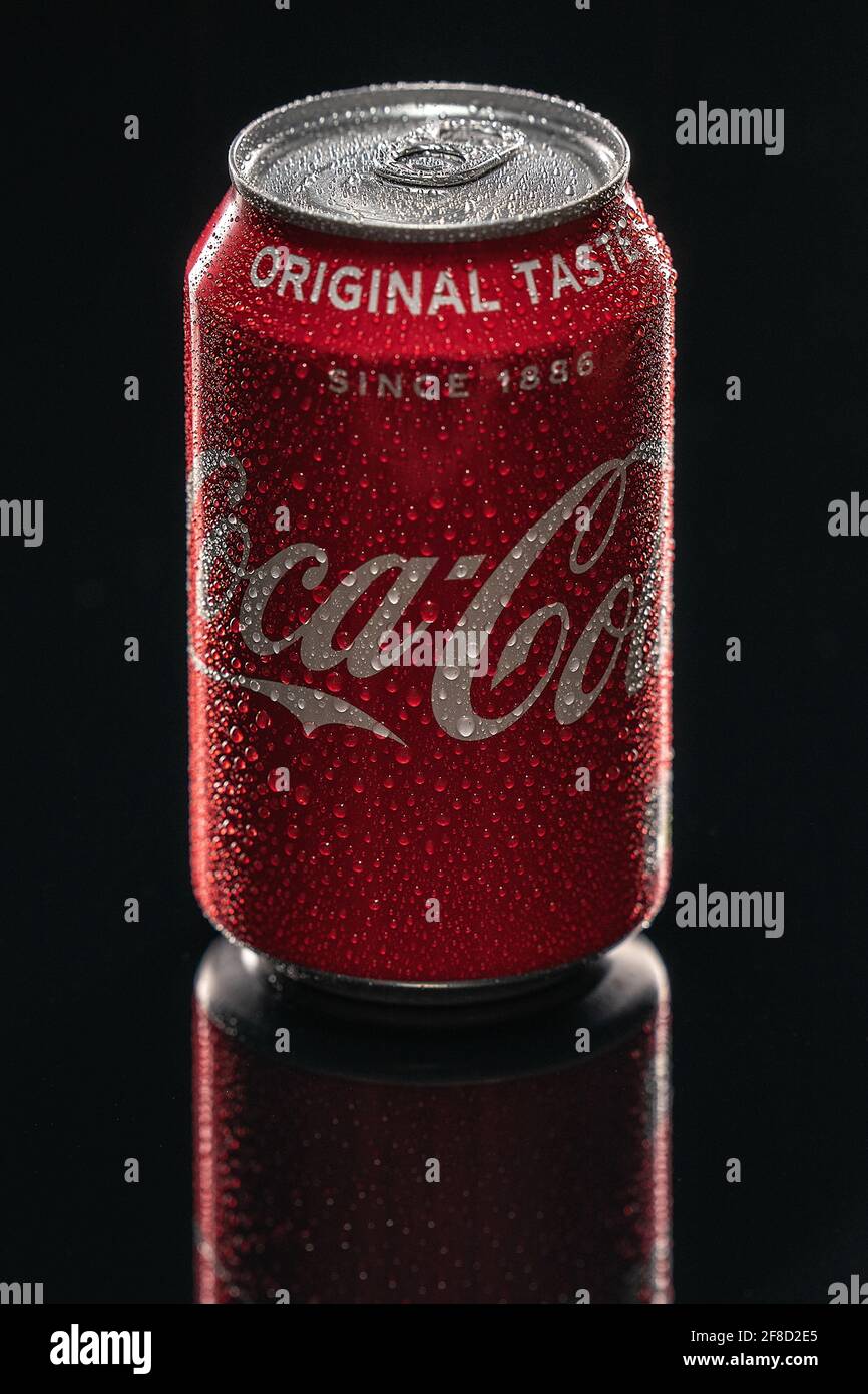 Coca Cola Can High Resolution Stock Photography and Images - Alamy