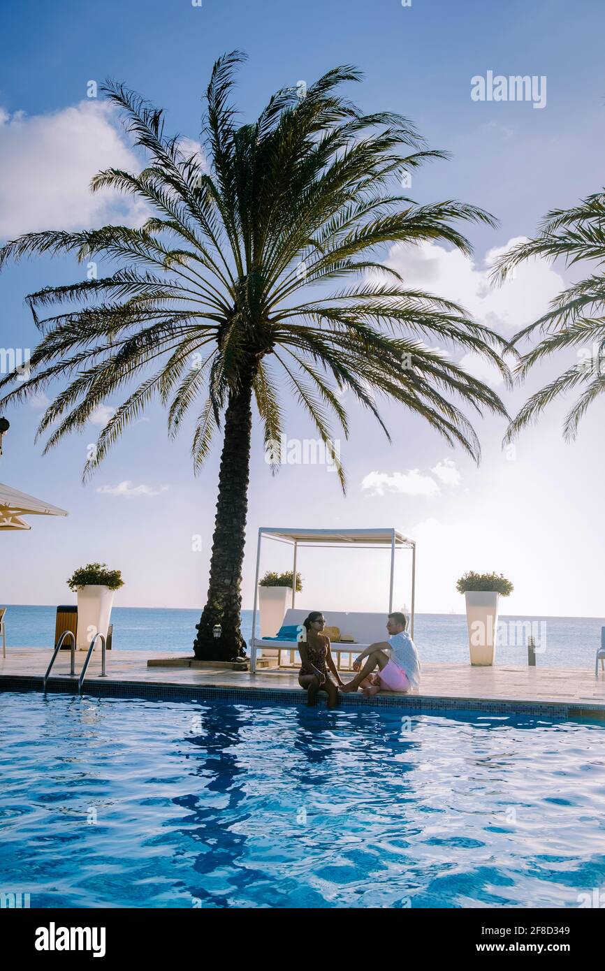 Sunset Aruba at Divi beach, colorful sunset at the beach in Aruba ...