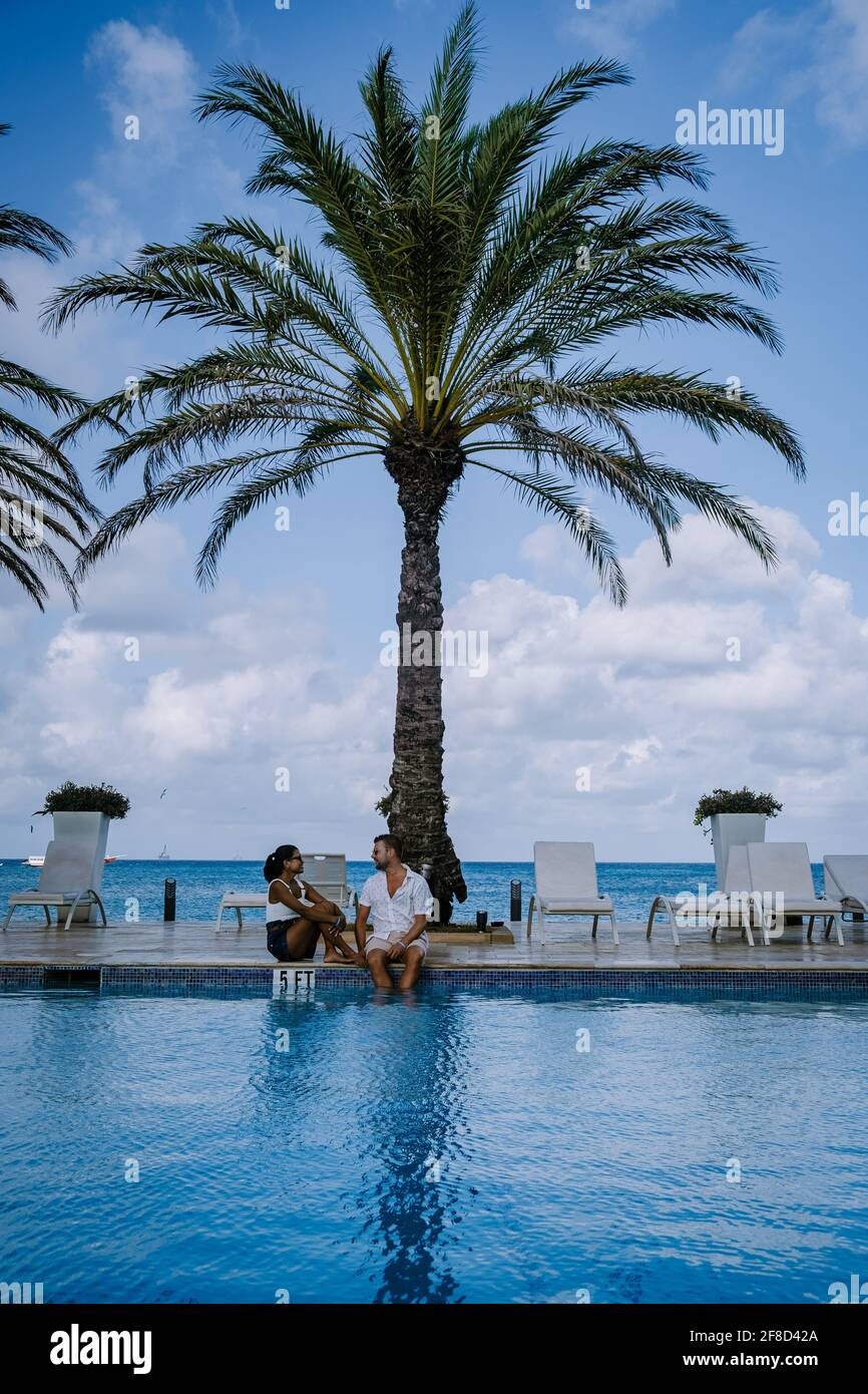 Sunset Aruba at Divi beach, colorful sunset at the beach in Aruba ...