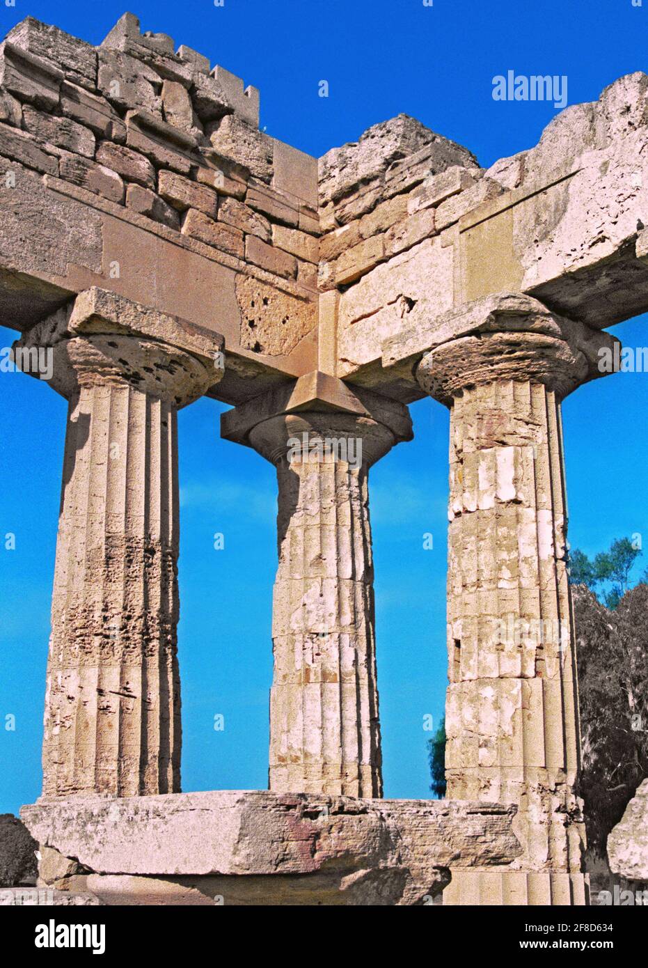 Dioscuri archaic hi-res stock photography and images - Alamy