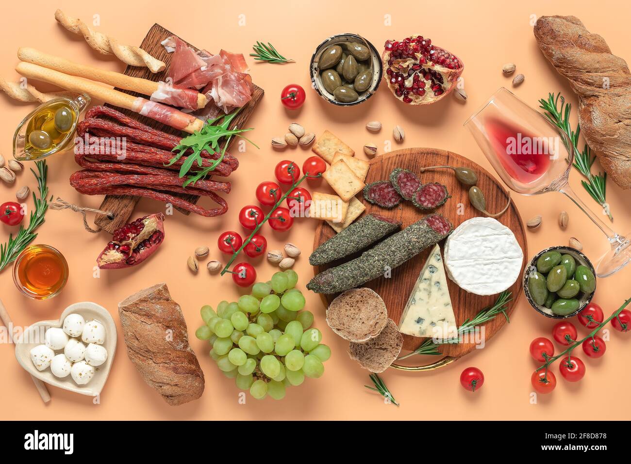 Mediterranean table hi-res stock photography and images - Alamy