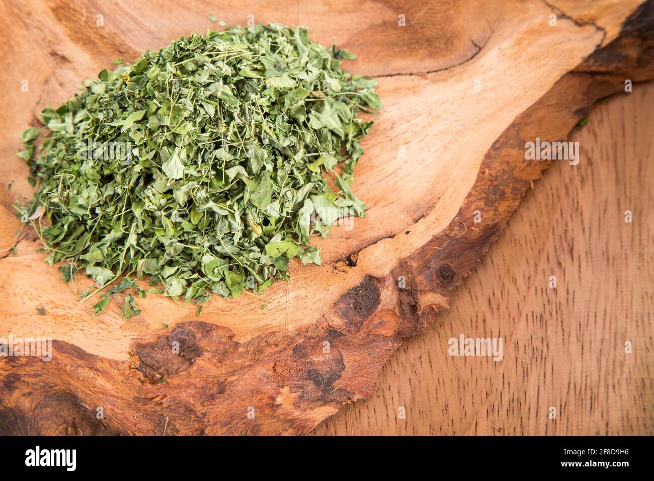 Organic moringa leaves - Moringa oleifera Stock Photo - Alamy
