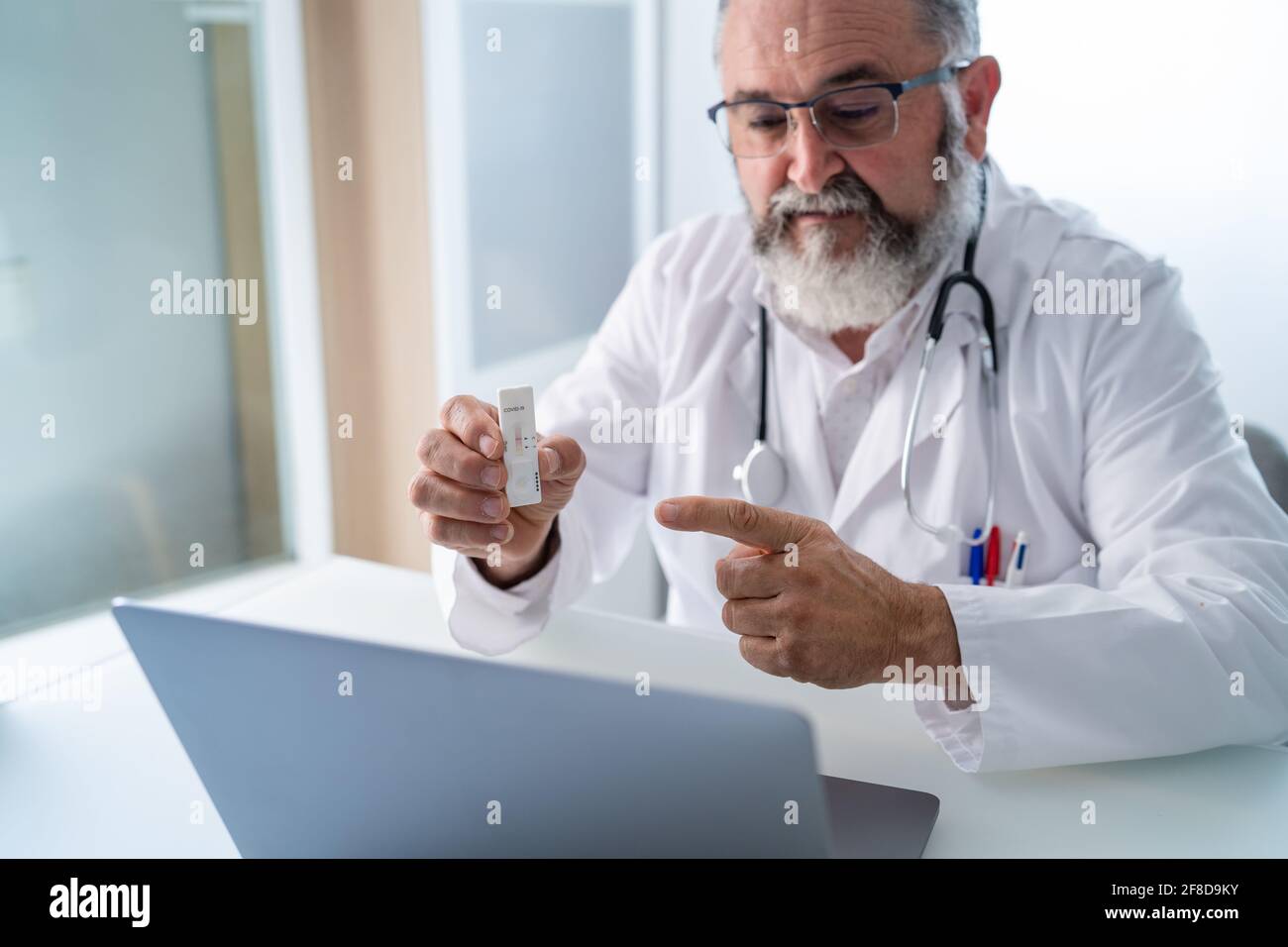 Pcr technology hi-res stock photography and images - Alamy