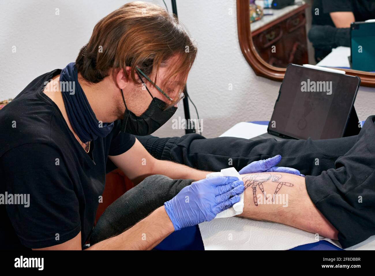 Cleaning completed hi-res stock photography and images - Alamy