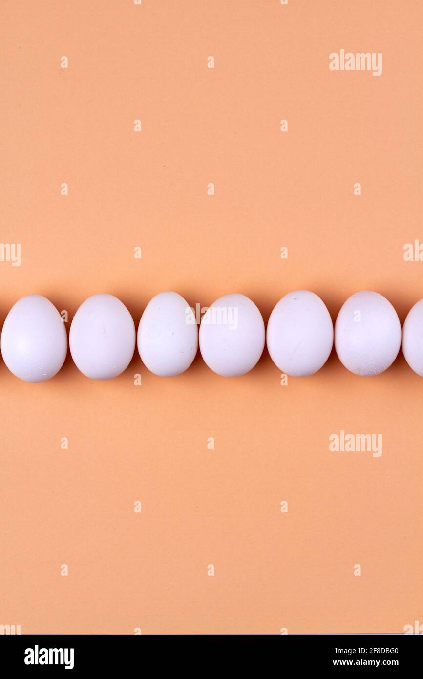 Eggs row hi-res stock photography and images - Alamy