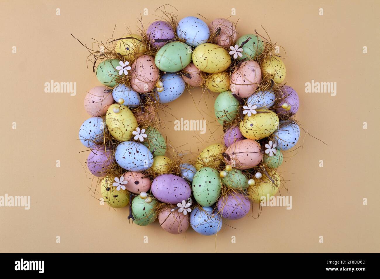 Many easter eggs arranged hi-res stock photography and images - Alamy