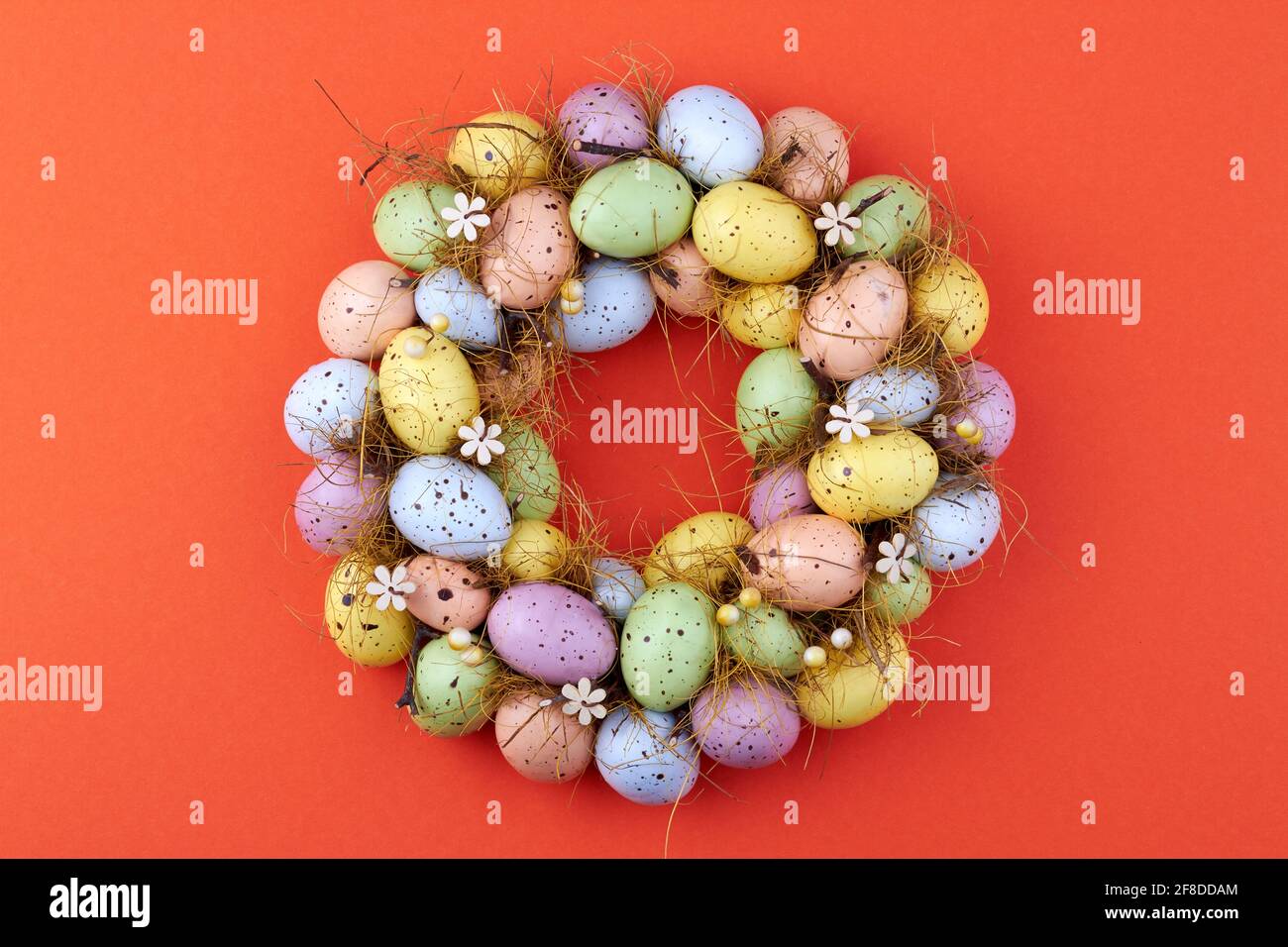 Eggs circle hi-res stock photography and images - Alamy