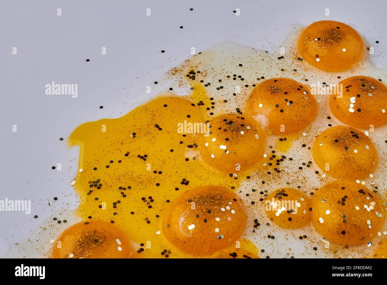 Chicken yelk egg hi-res stock photography and images - Alamy