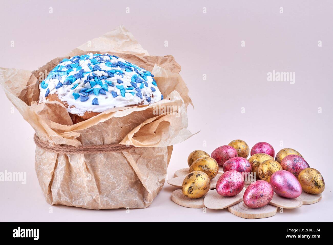 White cake wrapping hi-res stock photography and images - Alamy