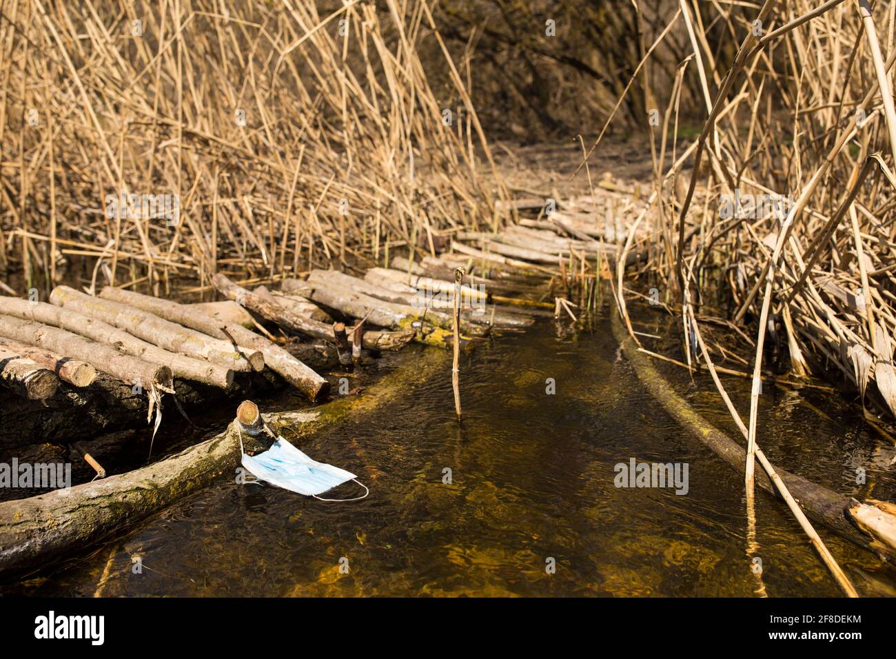 Floating bottle bridge hi-res stock photography and images - Alamy