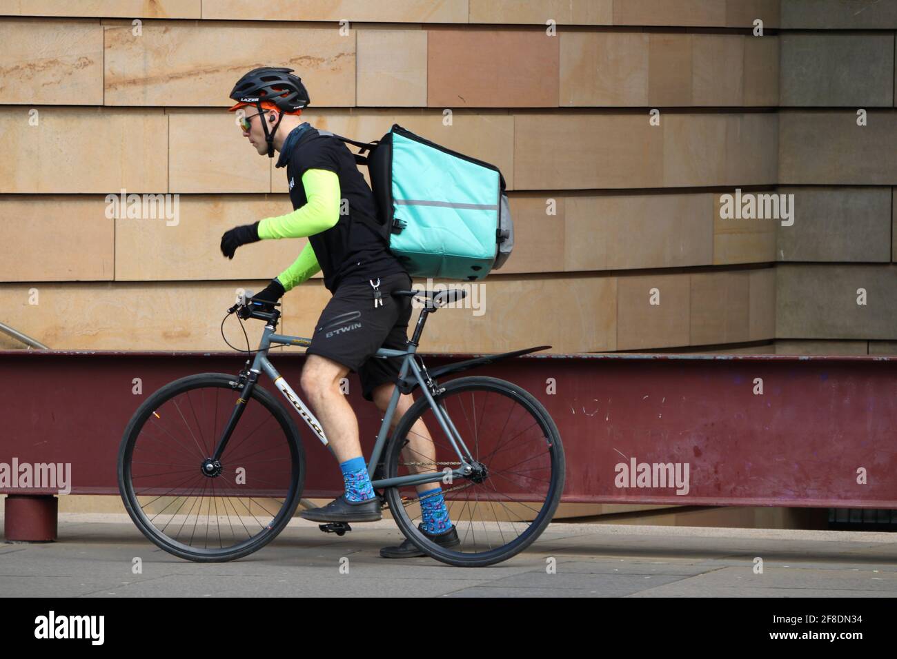 Delivery bicycle scotland hi-res stock photography and images - Alamy