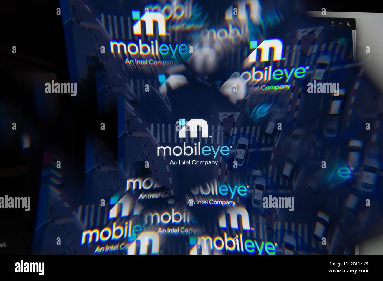 Mobileye website hi-res stock photography and images - Alamy