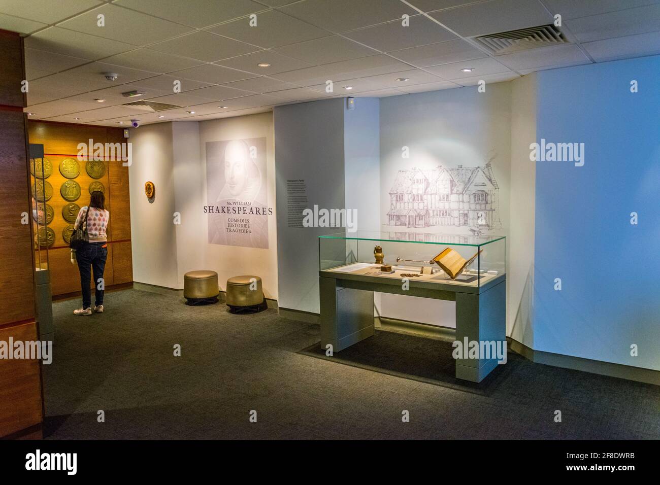 Shakespeare birthplace interior hi-res stock photography and images - Alamy