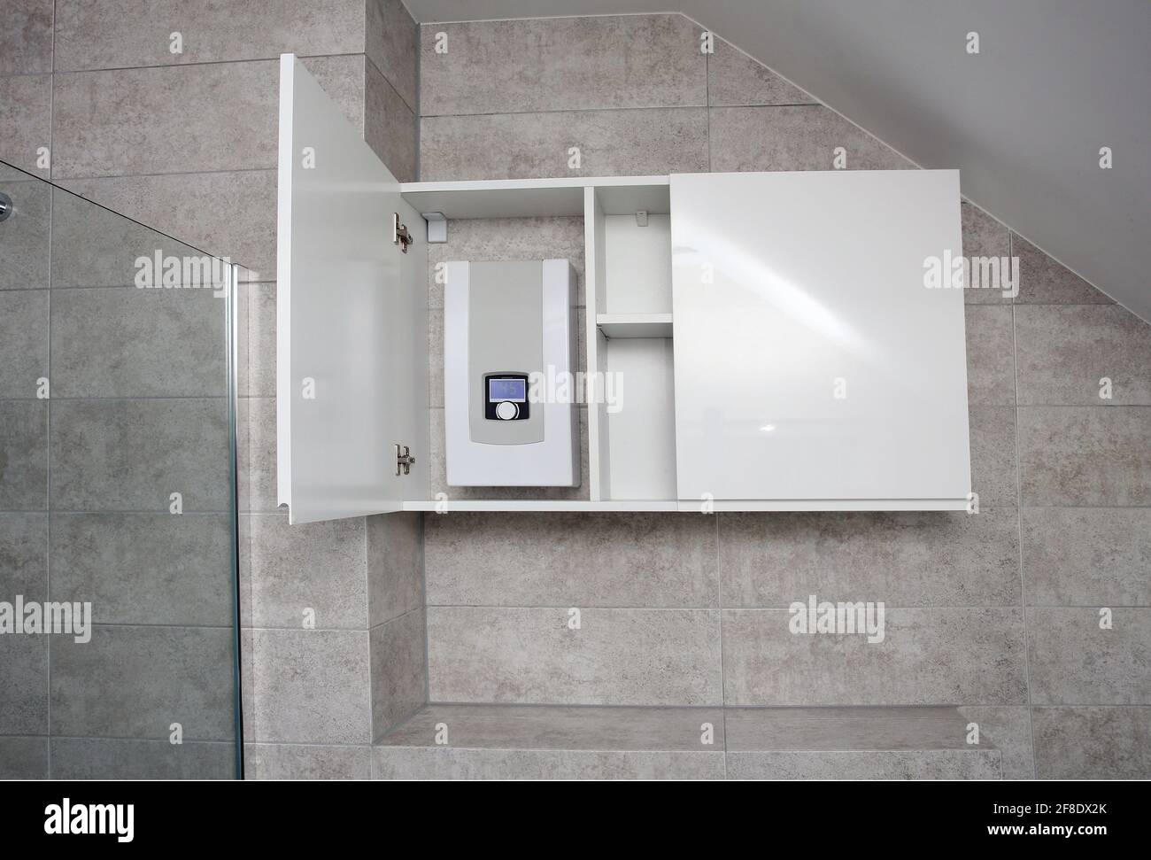 White tiles texture white bathroom hi-res stock photography and images ...