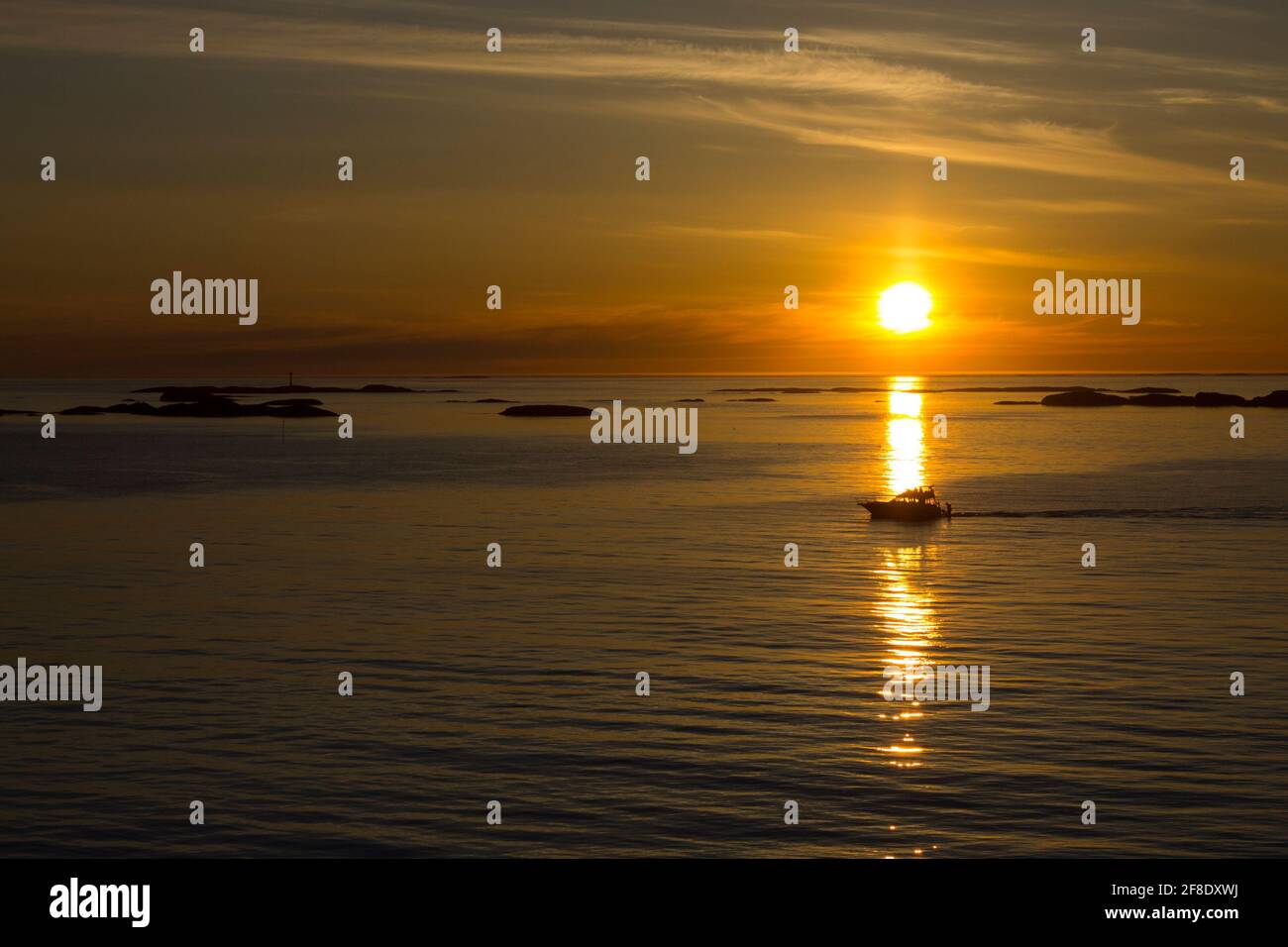 Nice sunset ocean sunrise hi-res stock photography and images - Alamy