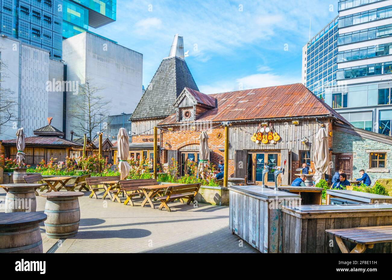 Manchester street view terrace hi-res stock photography and images - Alamy