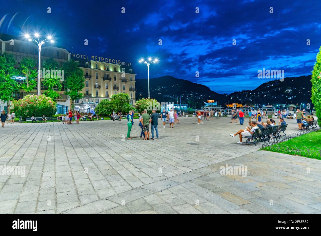 Piazza cavour como lombardy hi-res stock photography and images - Alamy