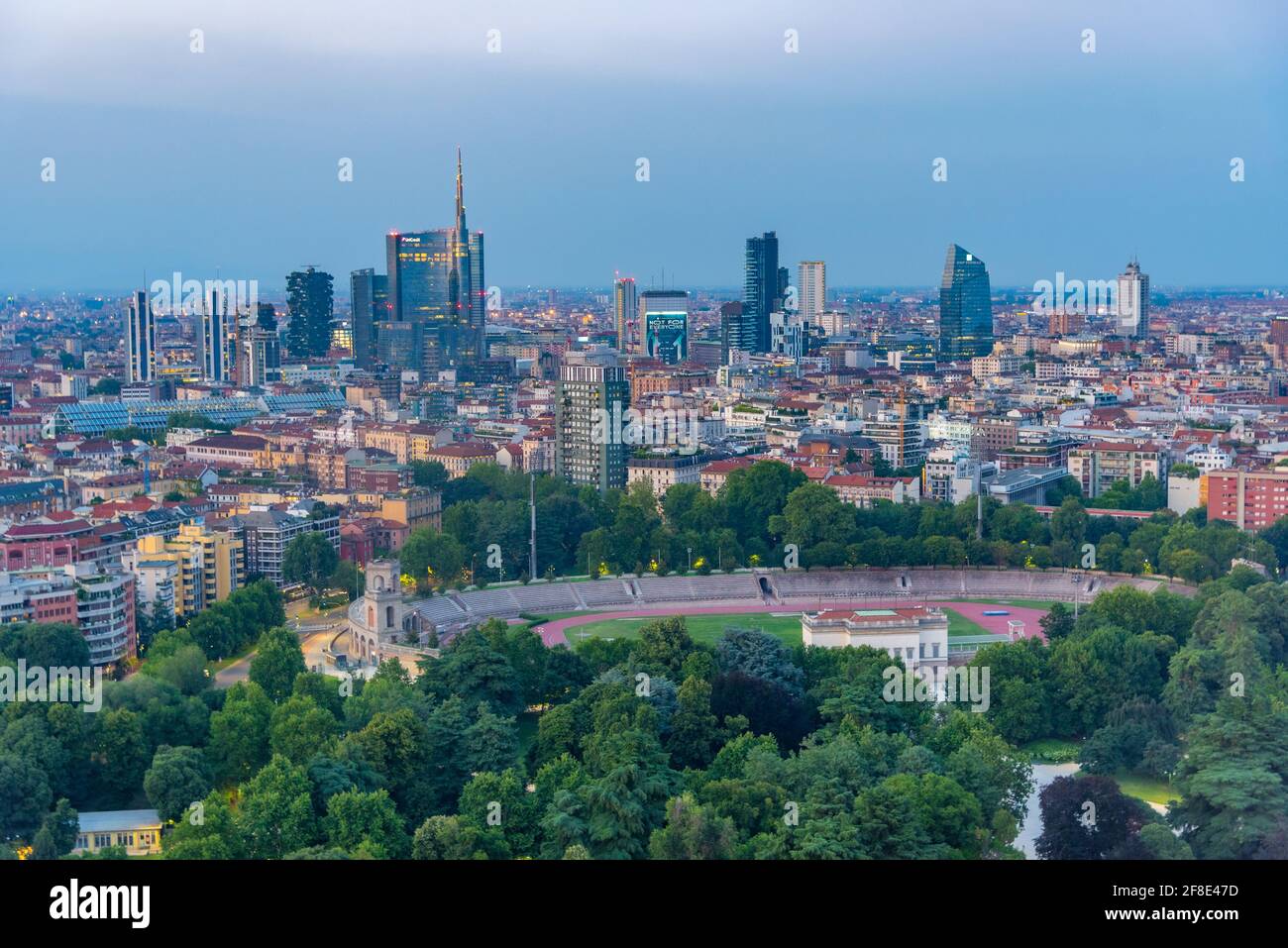 Downtown milano hi-res stock photography and images - Alamy