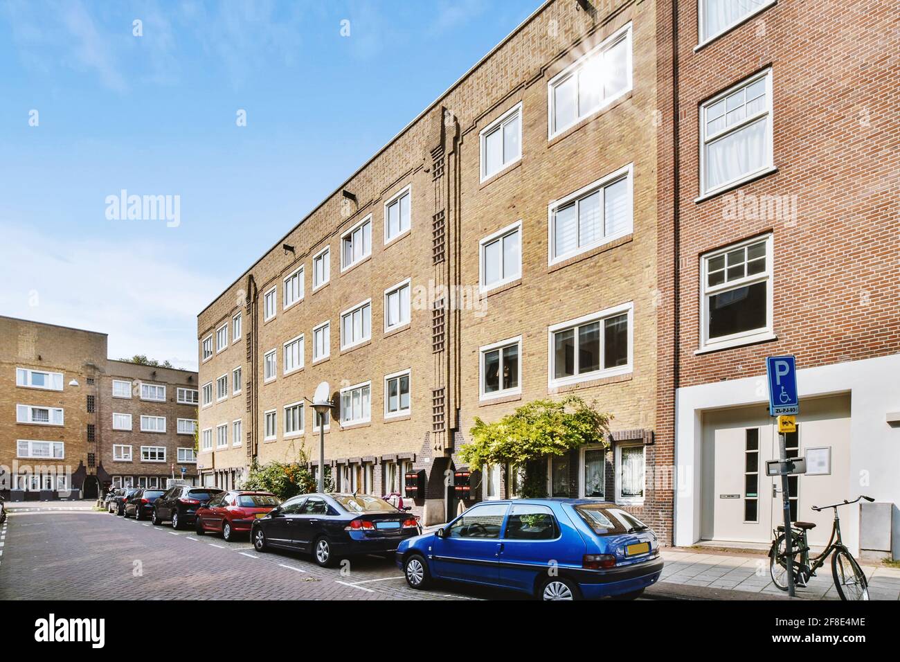 Car parking near residential building hi-res stock photography and ...