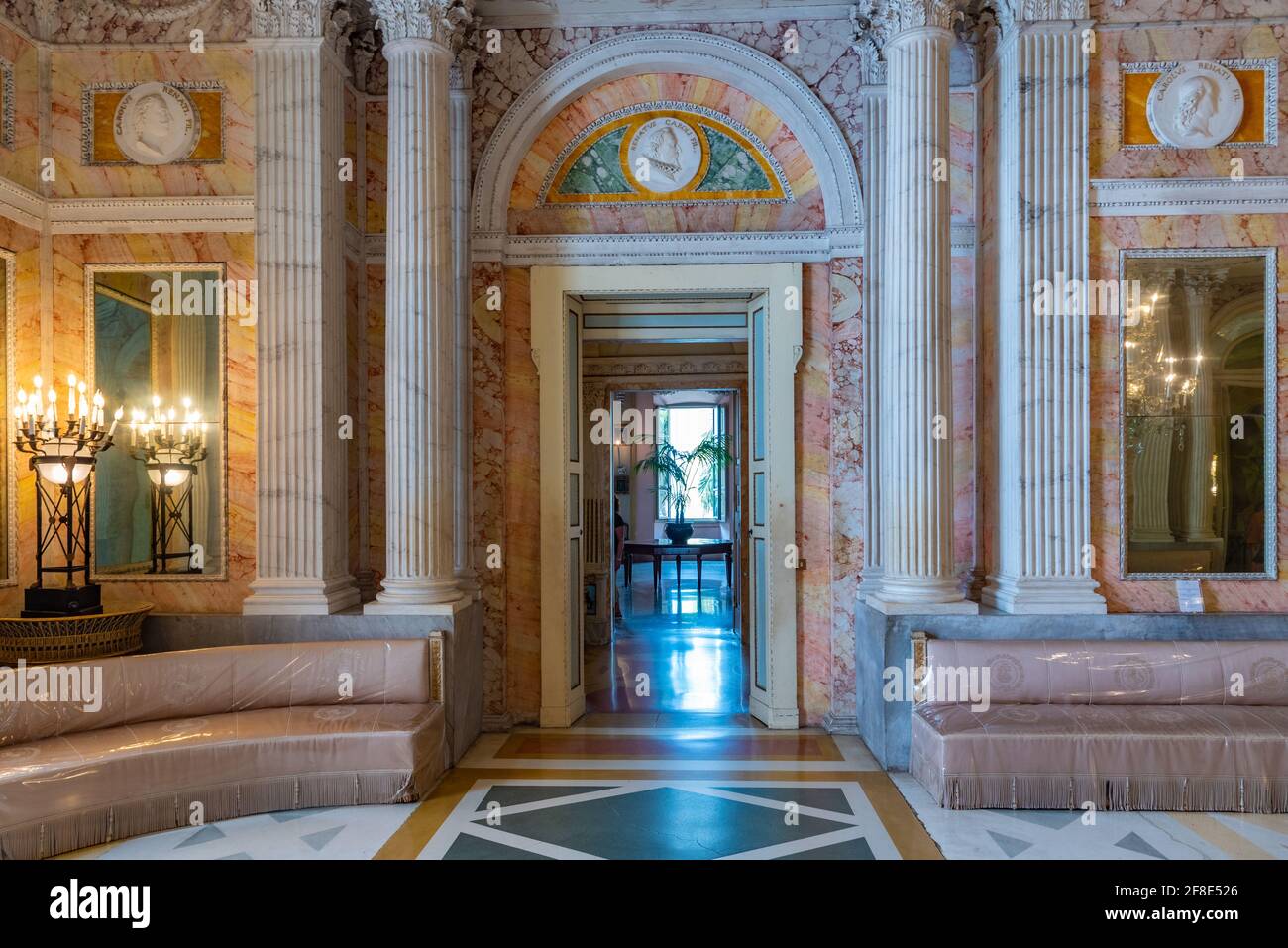 Room borromeo palace isola bella hi-res stock photography and images ...
