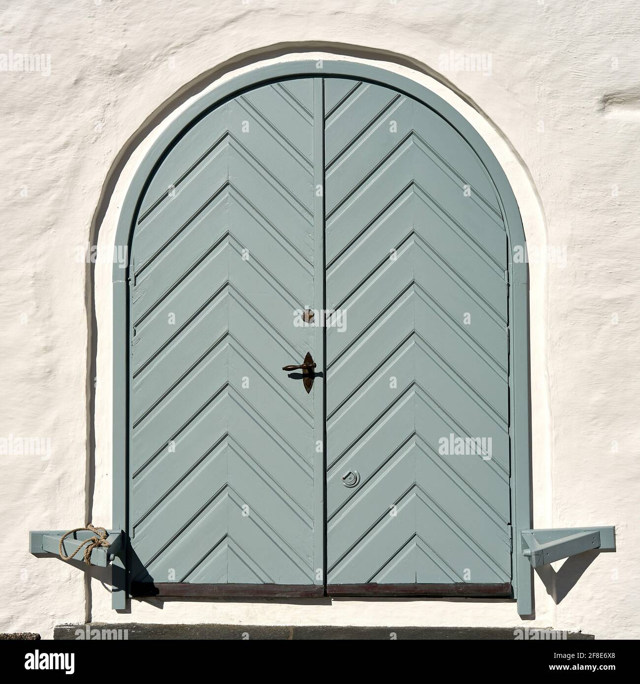 Concrete shutters hi-res stock photography and images - Alamy