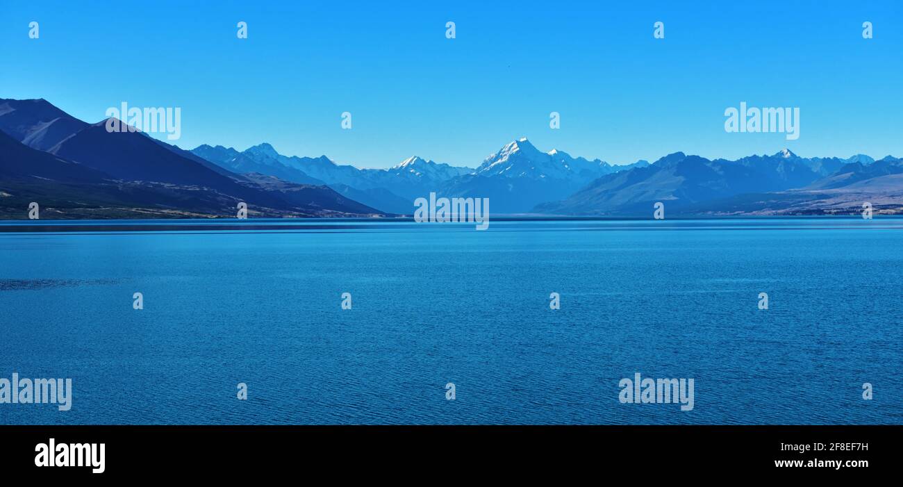 Mt cook national park river valley snow hi-res stock photography and ...