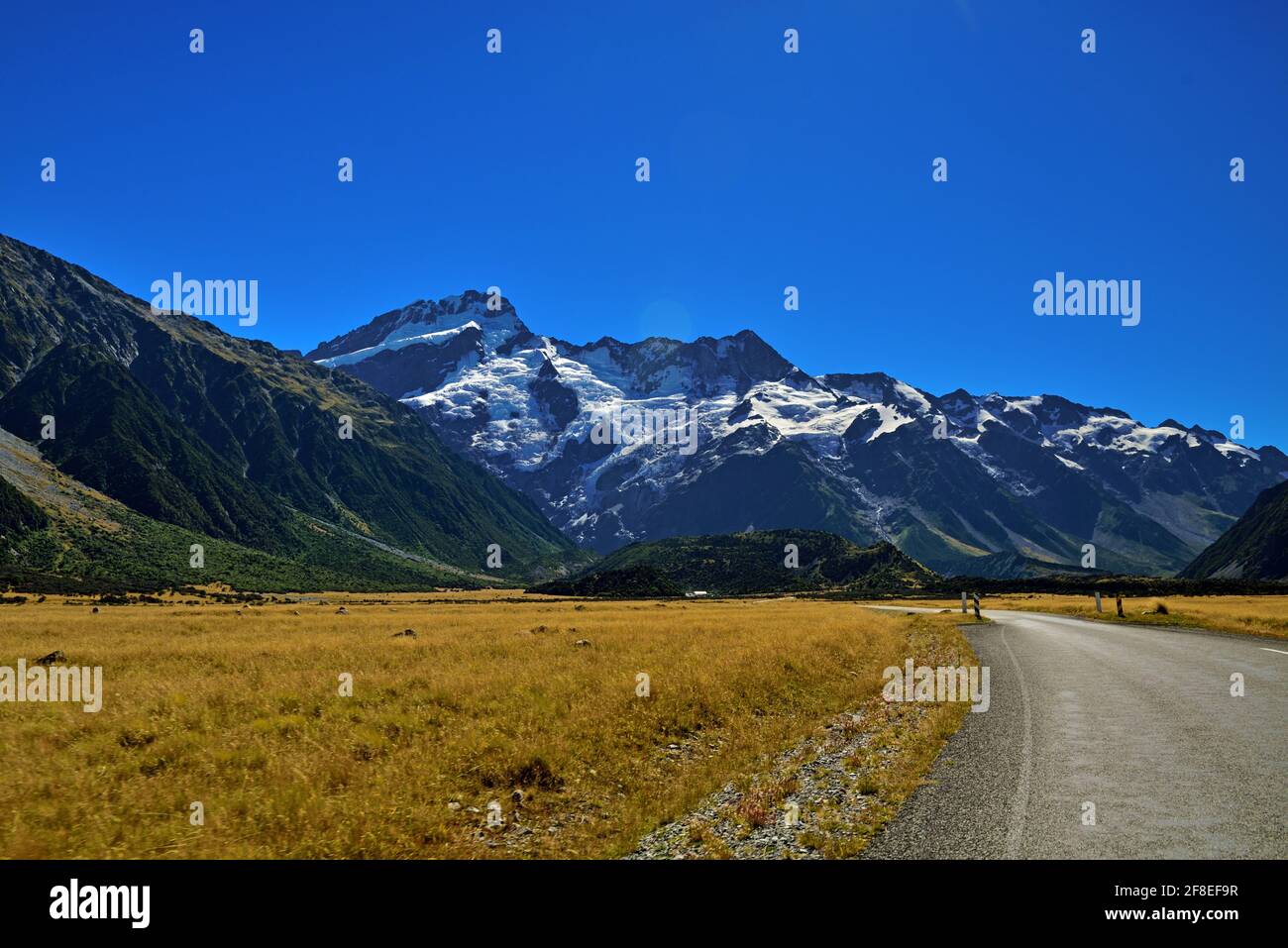 Mt cook highway hi-res stock photography and images - Alamy