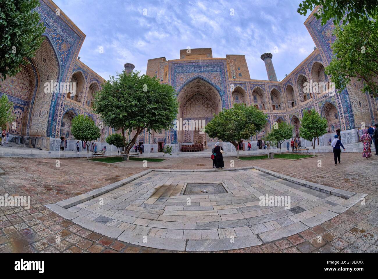 Entrance iwan hi-res stock photography and images - Alamy