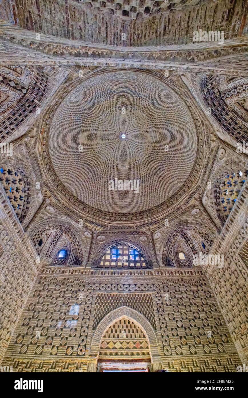 This mausoleum is recognized to be a masterpiece of the world ...