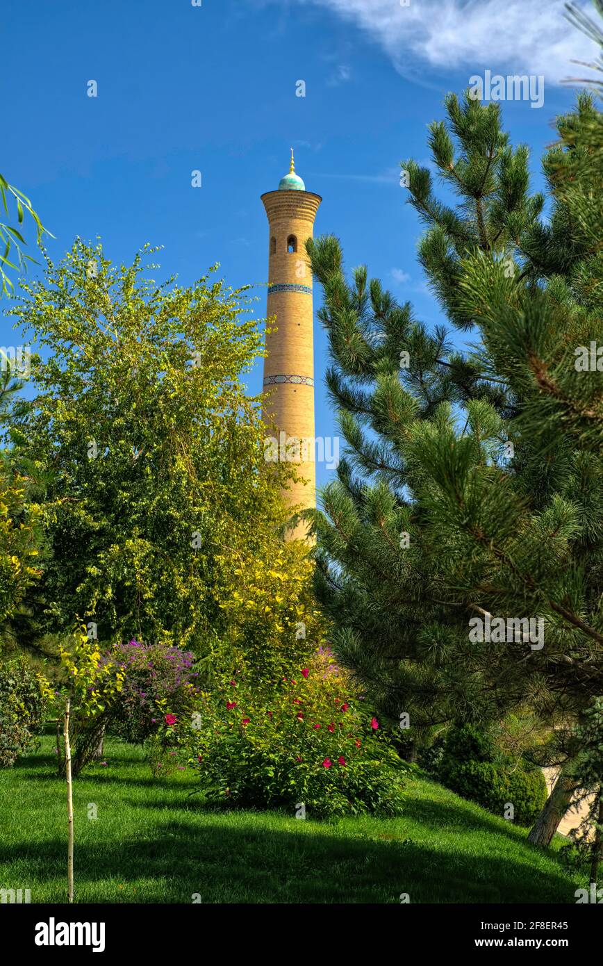 The buildings of the complex look very impressive from a distance, too ...