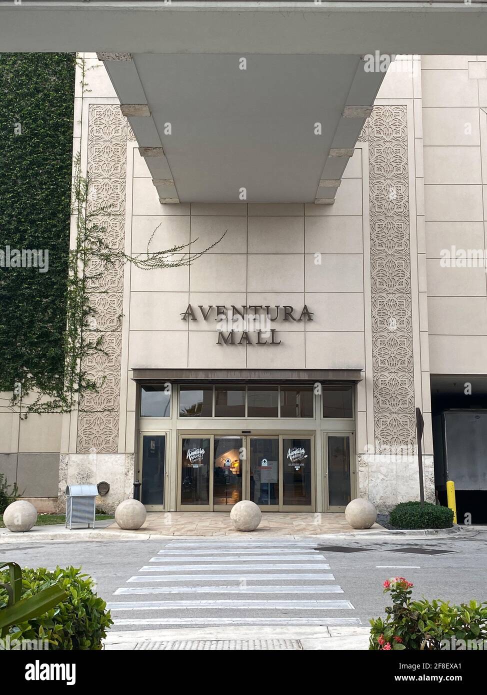 Exterior facade of Aventura mall. Aventura mall is one of South Florida ...