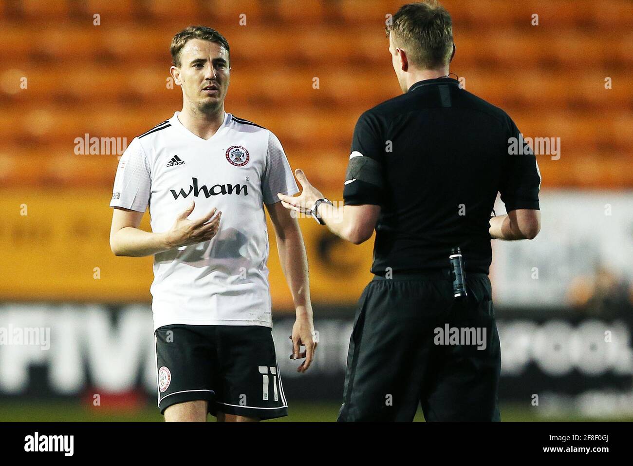 Samuel barrott referee hi-res stock photography and images - Alamy