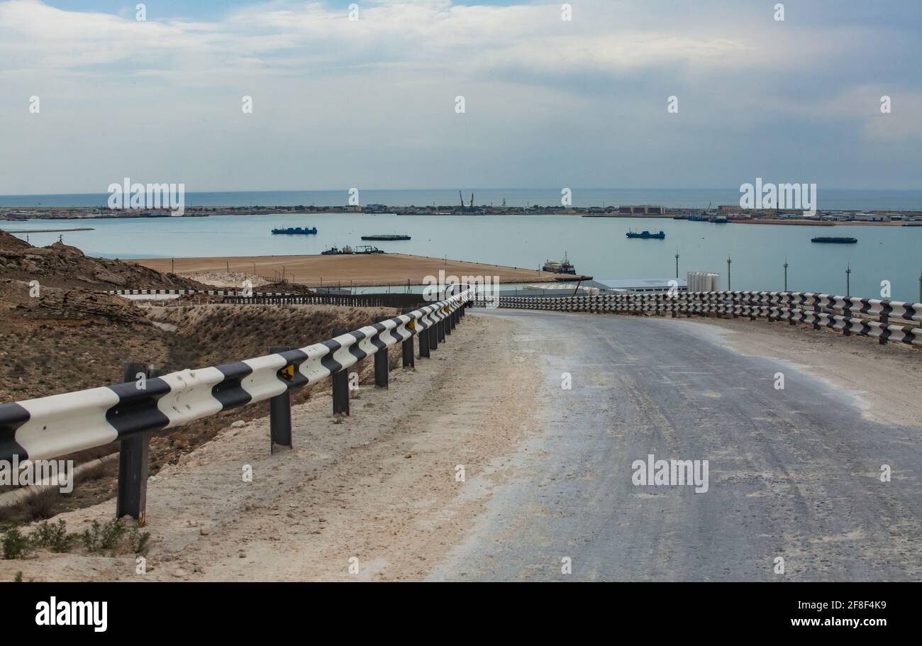Oil tanker loading unloading hi-res stock photography and images - Alamy