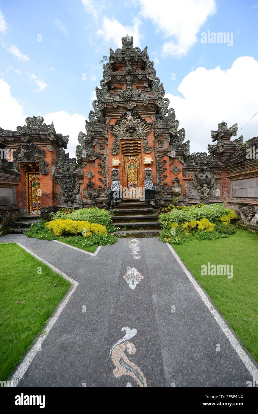 Puri Saren Agung in Ubud, Bali, Indonesia Stock Photo - Alamy
