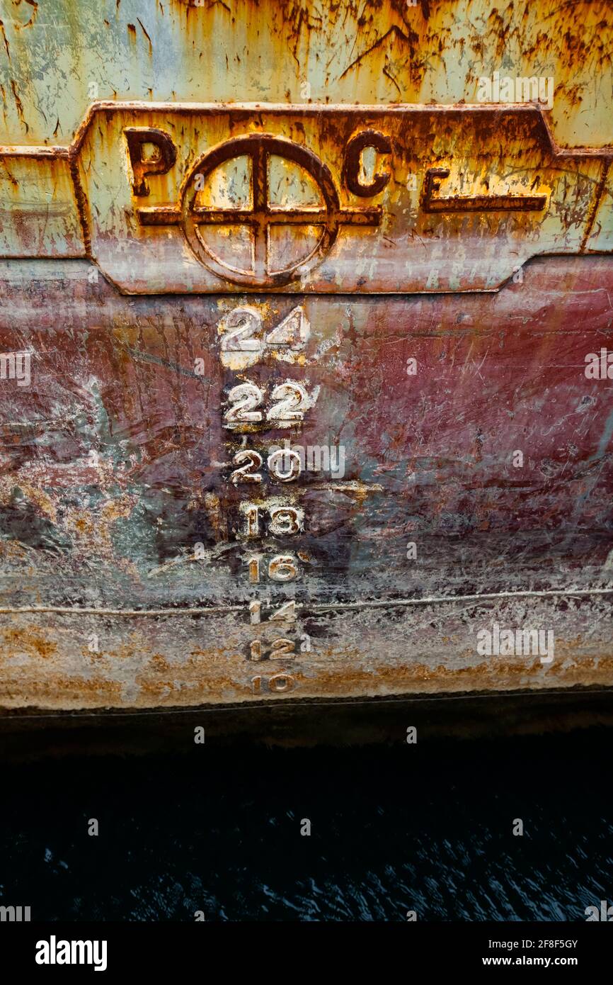 Cargo barge hi-res stock photography and images - Alamy