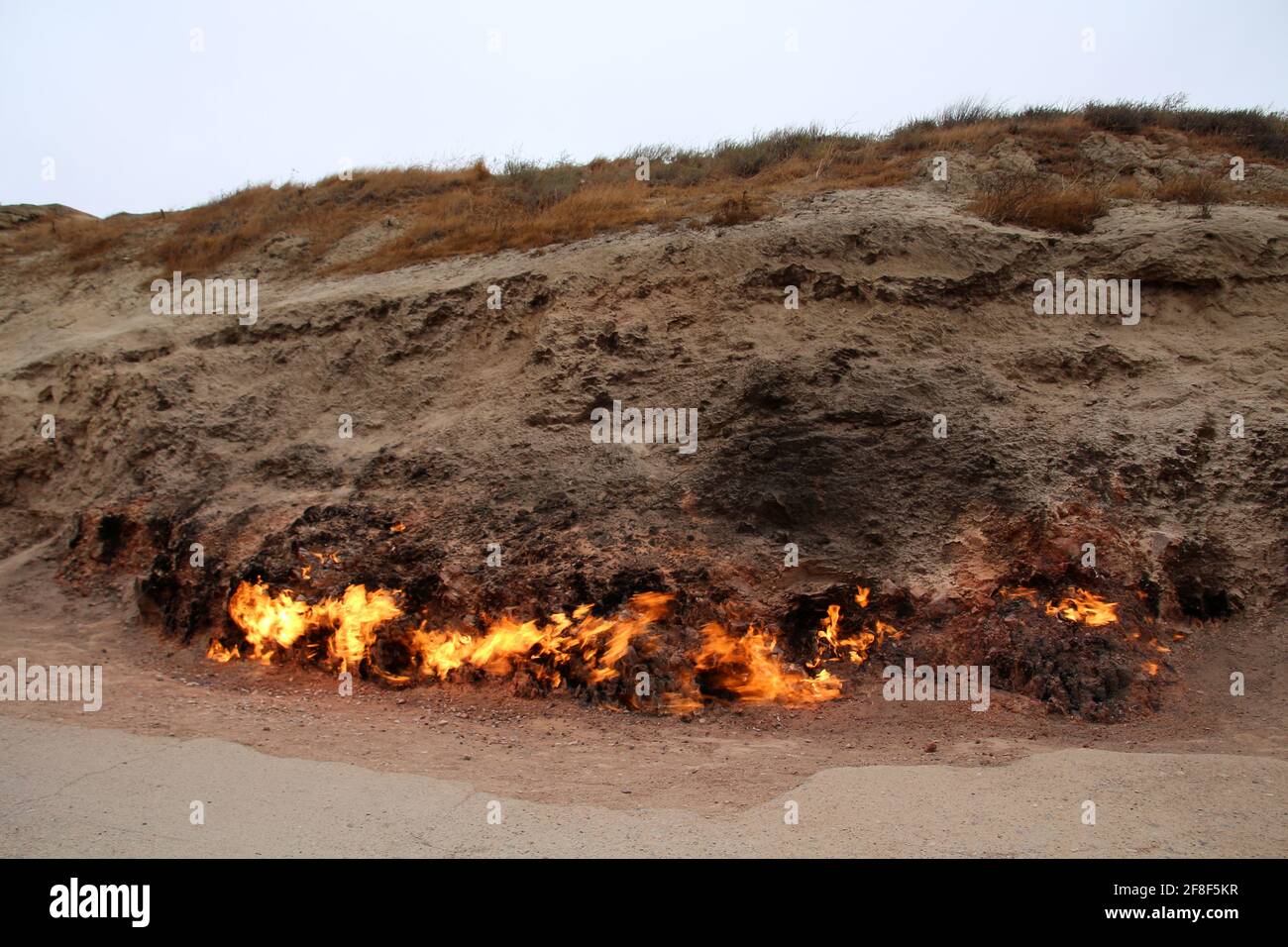 Yanar Dag Burning Mountain, Azerbaijan Stock Photo - Alamy