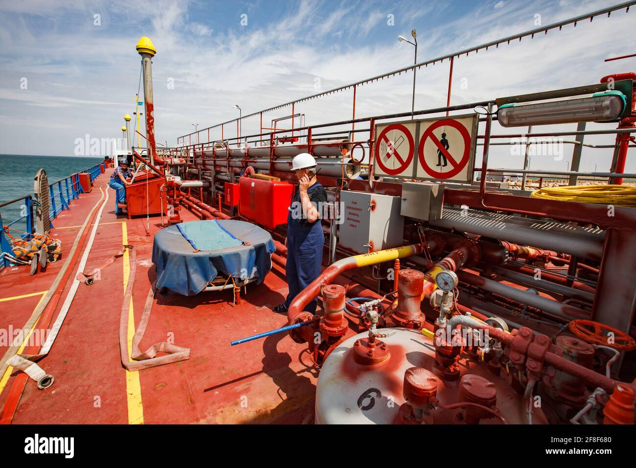 Lpg ship close hi-res stock photography and images - Alamy