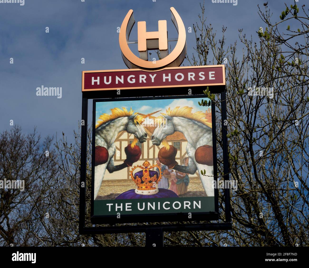 Unicorn pub hi-res stock photography and images - Alamy